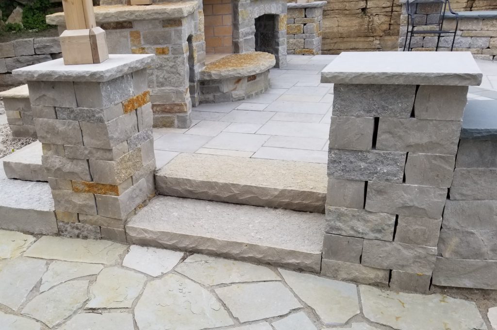 Lannon Splitface Pillar Kit - Monacelli Stone Company